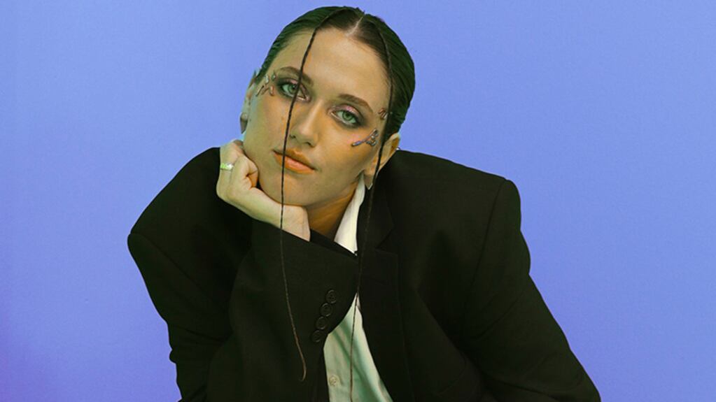 Alaix presenta su nuevo tema y video: Canción favorita | Ciudad Magazine