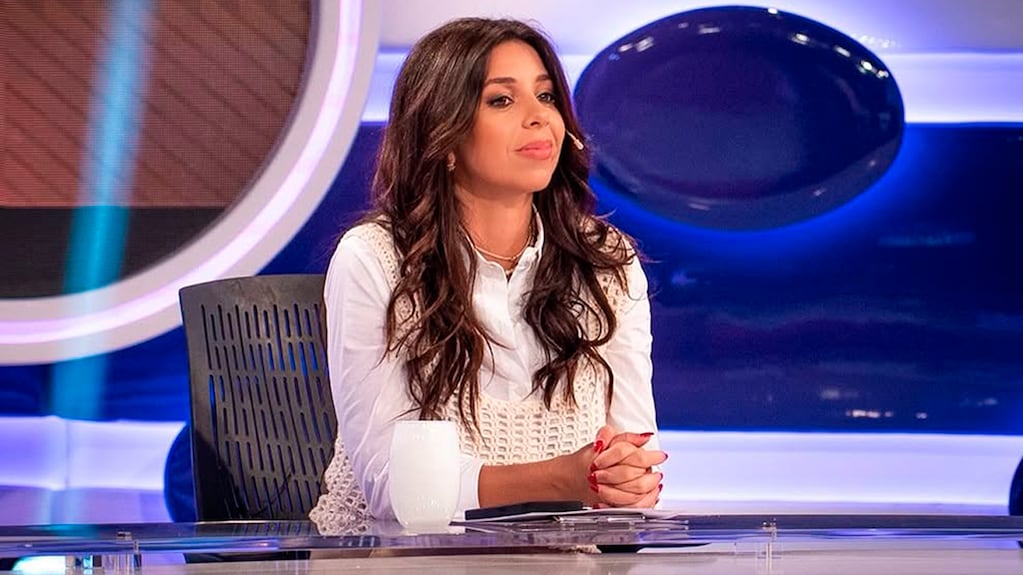 Pochi mostró cómo quedó su delantera tras la cirugía estética que se ...